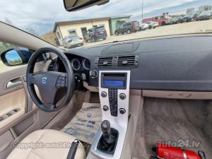Pelēks Volvo C70 2012 Tartu, ar dzinēja tilpumu 2.00 L un nobraukumu 266 tūkst. km par 7690 €, foto 18 vietnē AUTOMOTO.COM.LV