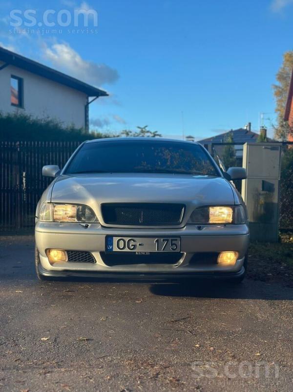 Pelēks Volvo C70 1998 Rīga, ar dzinēja tilpumu 2.40 L un nobraukumu 350 tūkst. km par 1299 €, foto 1 vietnē AUTOMOTO.COM.LV