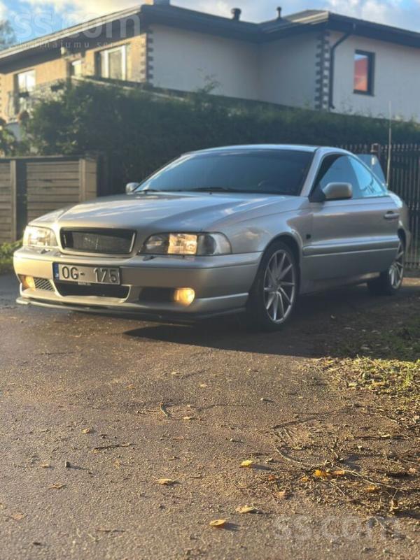 Pelēks Volvo C70 1998 Rīga, ar dzinēja tilpumu 2.40 L un nobraukumu 350 tūkst. km par 1299 €, foto 4 vietnē AUTOMOTO.COM.LV