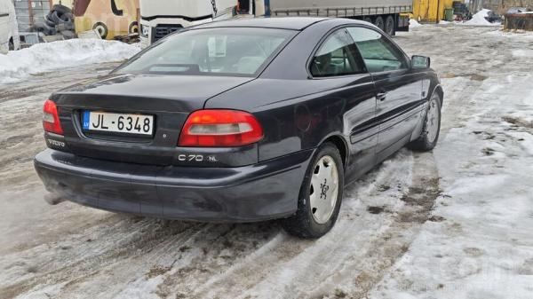 Grey Volvo C70 1998 in Riga, with an engine capacity of 2.30 L and mileage of 227 thousand km for 1950 €, photo 4 on AUTOMOTO.COM.LV