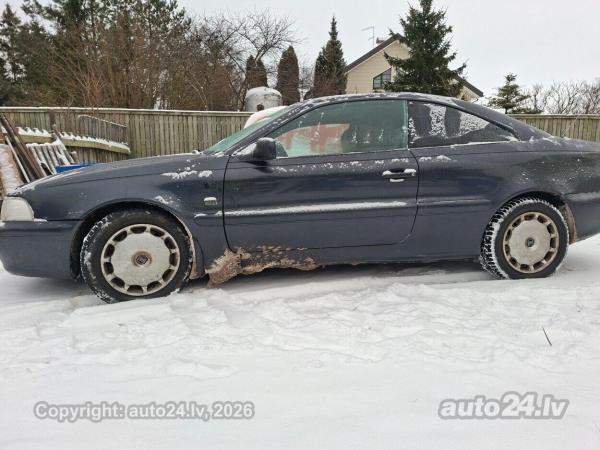 Серый Вольво Ц70 1999 в Таллин, объемом двигателя 2.40 л и пробегом 0 тыс. км за 1200 €, фото 3 на AUTOMOTO.COM.LV