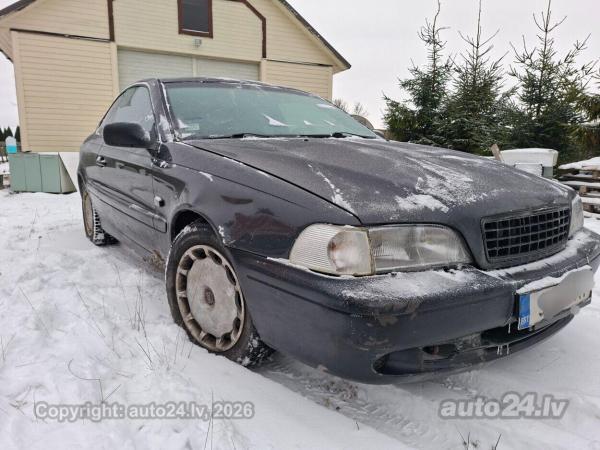 Grey Volvo C70 1999 in Tallinn, with an engine capacity of 2.40 L and mileage of 0 thousand km for 1200 €, photo 2 on AUTOMOTO.COM.LV