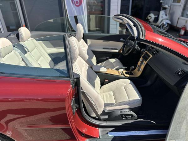 Sarkans Volvo C70 2011 Klaipėda, ar dzinēja tilpumu 1.98 L un nobraukumu 268 tūkst. km par 5950 €, foto 10 vietnē AUTOMOTO.COM.LV