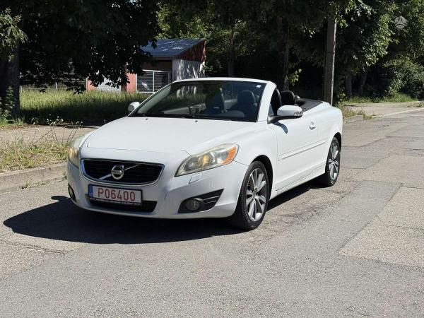 Белый Вольво Ц70 2011 в Клайпеда, объемом двигателя 2.50 л и пробегом 150 тыс. км за 3900 €, фото 1 на AUTOMOTO.COM.LV