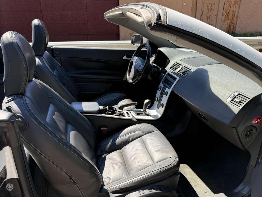 Balts Volvo C70 2011 Klaipėda, ar dzinēja tilpumu 2.50 L un nobraukumu 150 tūkst. km par 3900 €, foto 7 vietnē AUTOMOTO.COM.LV