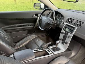 Balts Volvo C70 2011 Klaipėda, ar dzinēja tilpumu 2.50 L un nobraukumu 240 tūkst. km par 3800 €, foto 11 vietnē AUTOMOTO.COM.LV