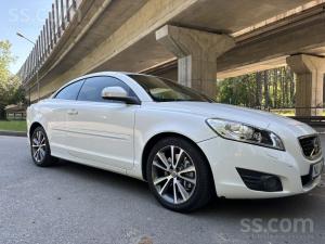 White Volvo C70 2012 in Riga, with an engine capacity of 2.00 L and mileage of 254 thousand km for 6790 €, photo  on AUTOMOTO.COM.LV