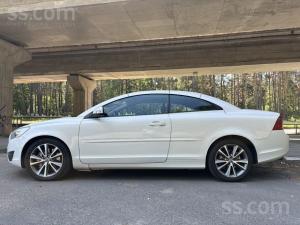 Balts Volvo C70 2012 Rīga, ar dzinēja tilpumu 2.00 L un nobraukumu 254 tūkst. km par 6790 €, foto 8 vietnē AUTOMOTO.COM.LV