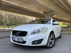 Balts Volvo C70 2012 Rīga, ar dzinēja tilpumu 2.00 L un nobraukumu 254 tūkst. km par 6790 €, foto 9 vietnē AUTOMOTO.COM.LV