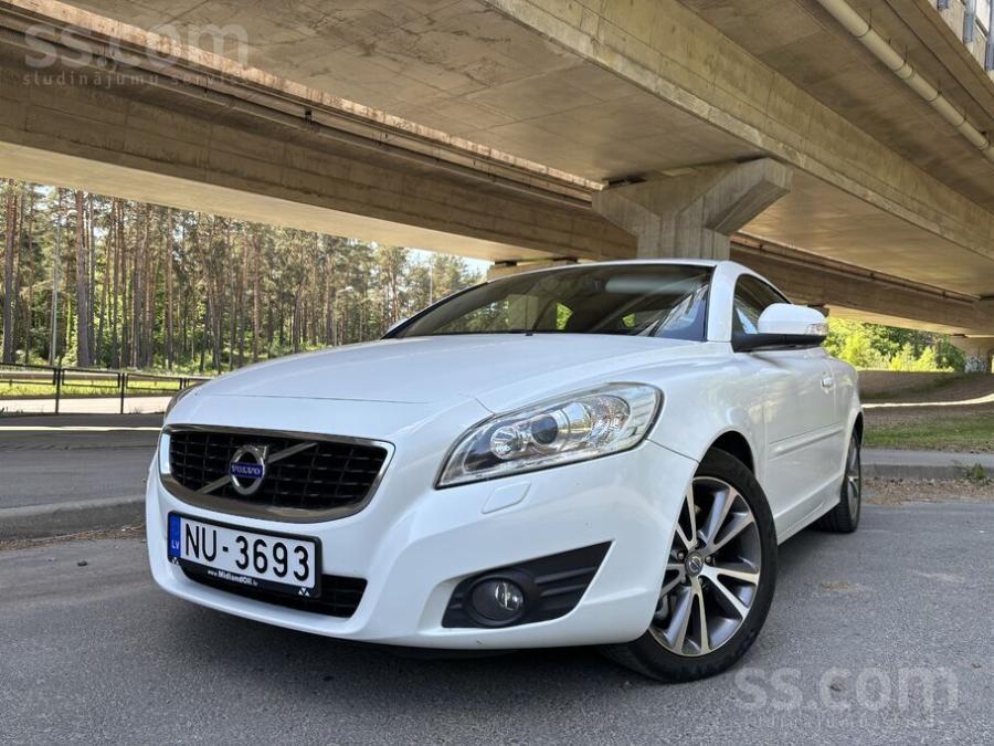 Balts Volvo C70 2012 Rīga, ar dzinēja tilpumu 2.00 L un nobraukumu 254 tūkst. km par 6790 €, foto 9 vietnē AUTOMOTO.COM.LV