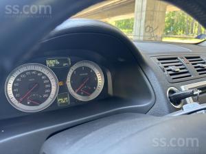 Balts Volvo C70 2012 Rīga, ar dzinēja tilpumu 2.00 L un nobraukumu 254 tūkst. km par 6790 €, foto 13 vietnē AUTOMOTO.COM.LV