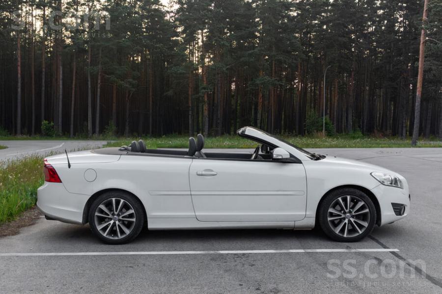 Balts Volvo C70 2013 Rīga, ar dzinēja tilpumu 2.00 L un nobraukumu 290 tūkst. km par 8500 €, foto 4 vietnē AUTOMOTO.COM.LV