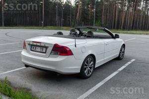 Balts Volvo C70 2013 Rīga, ar dzinēja tilpumu 2.00 L un nobraukumu 290 tūkst. km par 8500 €, foto 5 vietnē AUTOMOTO.COM.LV
