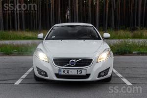 Balts Volvo C70 2013 Rīga, ar dzinēja tilpumu 2.00 L un nobraukumu 290 tūkst. km par 8500 €, foto 12 vietnē AUTOMOTO.COM.LV