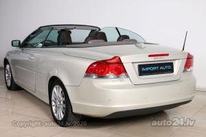 Dzeltens Volvo C70 2007 Pērnava, ar dzinēja tilpumu 2.40 L un nobraukumu 131 tūkst. km par 9990 €, foto 10 vietnē AUTOMOTO.COM.LV