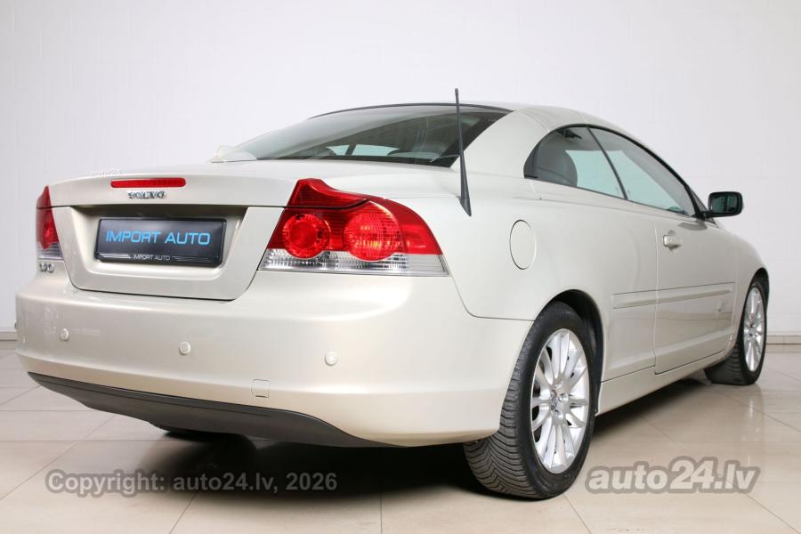 Dzeltens Volvo C70 2007 Pērnava, ar dzinēja tilpumu 2.40 L un nobraukumu 131 tūkst. km par 9990 €, foto 13 vietnē AUTOMOTO.COM.LV