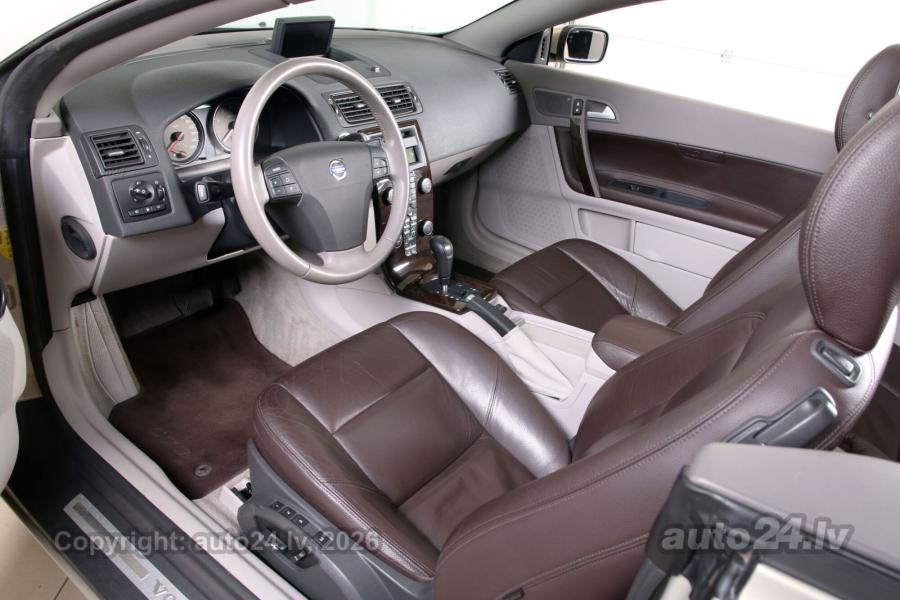 Dzeltens Volvo C70 2007 Pērnava, ar dzinēja tilpumu 2.40 L un nobraukumu 131 tūkst. km par 9990 €, foto 16 vietnē AUTOMOTO.COM.LV