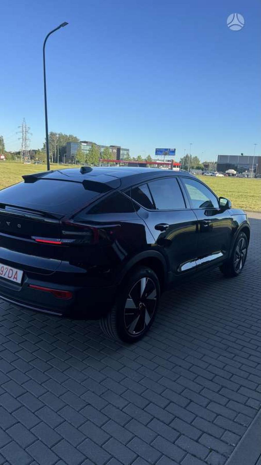 Black Volvo EC40 2024 in Kaunas, with an engine capacity of 0.00 L and mileage of 9 thousand km for 29999 €, photo 8 on AUTOMOTO.COM.LV