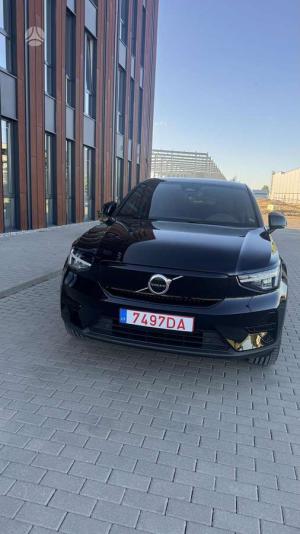 Black Volvo EC40 2024 in Kaunas, with an engine capacity of 0.00 L and mileage of 9 thousand km for 29999 €, photo 9 on AUTOMOTO.COM.LV