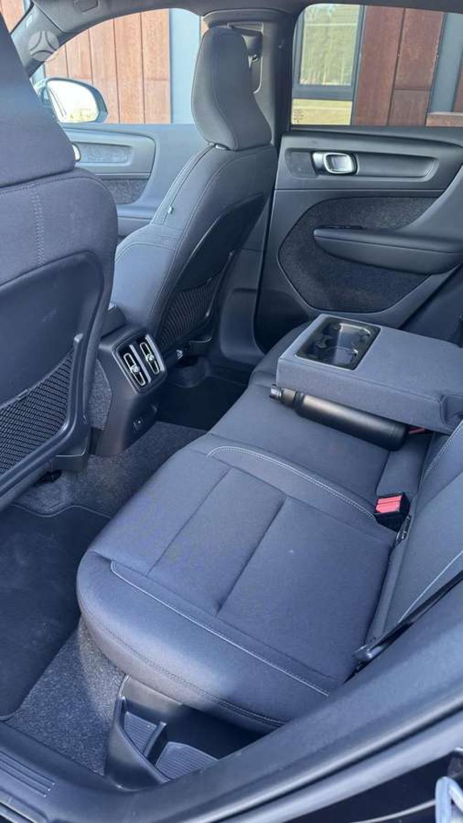Black Volvo EC40 2024 in Kaunas, with an engine capacity of 0.00 L and mileage of 9 thousand km for 29999 €, photo 11 on AUTOMOTO.COM.LV