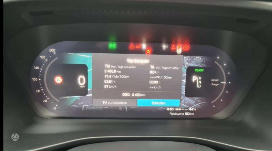 Черный Вольво EC40 2025 в Клайпеда, объемом двигателя 0.00 л и пробегом 3 тыс. км за 10000 €, фото 7 на AUTOMOTO.COM.LV