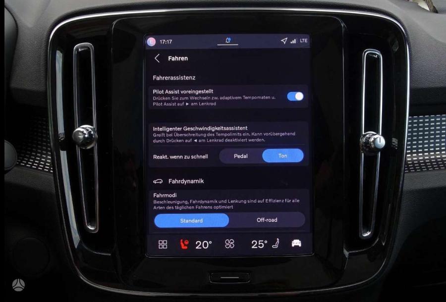Черный Вольво EC40 2025 в Клайпеда, объемом двигателя 0.00 л и пробегом 3 тыс. км за 10000 €, фото 9 на AUTOMOTO.COM.LV