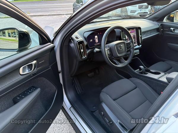 Pelēks Volvo EC40 2024 Pērnava, ar dzinēja tilpumu 0.00 L un nobraukumu 33 tūkst. km par 39900 €, foto 7 vietnē AUTOMOTO.COM.LV