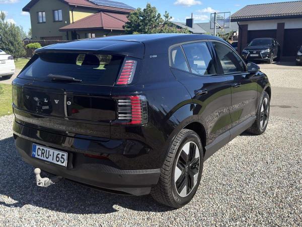 Melns Volvo EX30 2024 Panevēža, ar dzinēja tilpumu 0.00 L un nobraukumu 28 tūkst. km par 24800 €, foto 4 vietnē AUTOMOTO.COM.LV