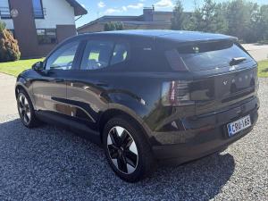 Black Volvo EX30 2024 in Panevezys, with an engine capacity of 0.00 L and mileage of 28 thousand km for 24800 €, photo 4 on AUTOMOTO.COM.LV