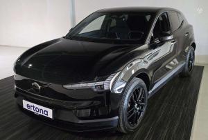 Black Volvo EX30 2024 in Siauliai, with an engine capacity of 0.00 L and mileage of 50 thousand km for 28900 €, photo 3 on AUTOMOTO.COM.LV