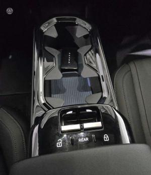 Black Volvo EX30 2024 in Siauliai, with an engine capacity of 0.00 L and mileage of 50 thousand km for 28900 €, photo 16 on AUTOMOTO.COM.LV