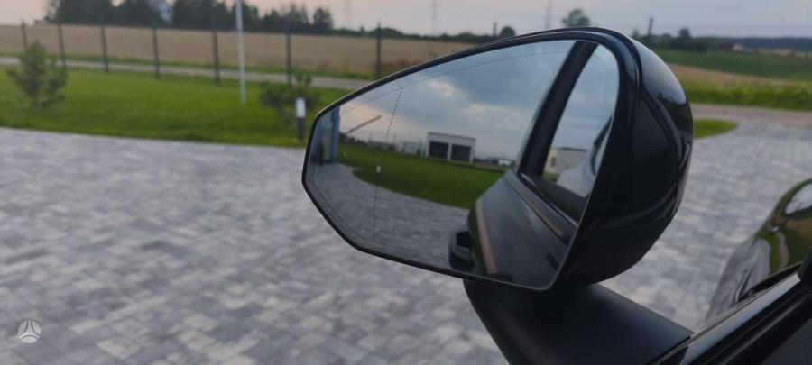 Black Volvo EX30 2024 in Alytus, with an engine capacity of 0.00 L and mileage of 117 thousand km for 17900 €, photo 29 on AUTOMOTO.COM.LV