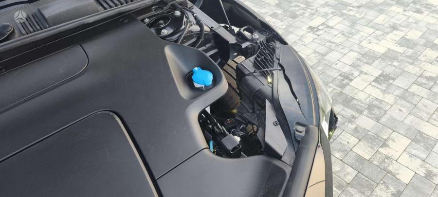 Black Volvo EX30 2024 in Alytus, with an engine capacity of 0.00 L and mileage of 117 thousand km for 17900 €, photo 36 on AUTOMOTO.COM.LV