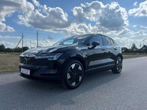 Black Volvo EX30 2024 in Kedainiai, with an engine capacity of 0.00 L and mileage of 26 thousand km for 17500 €, photo 4 on AUTOMOTO.COM.LV