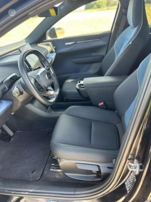 Black Volvo EX30 2024 in Kedainiai, with an engine capacity of 0.00 L and mileage of 26 thousand km for 17500 €, photo 8 on AUTOMOTO.COM.LV