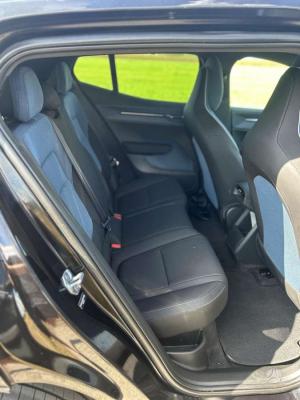 Black Volvo EX30 2024 in Kedainiai, with an engine capacity of 0.00 L and mileage of 26 thousand km for 17500 €, photo 12 on AUTOMOTO.COM.LV