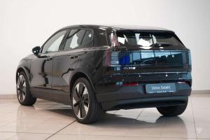 Melns Volvo EX30 2025 Viļņa, ar dzinēja tilpumu 0.00 L un nobraukumu 15 tūkst. km par 41250 €, foto 4 vietnē AUTOMOTO.COM.LV
