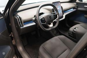 Melns Volvo EX30 2025 Viļņa, ar dzinēja tilpumu 0.00 L un nobraukumu 15 tūkst. km par 41250 €, foto 9 vietnē AUTOMOTO.COM.LV
