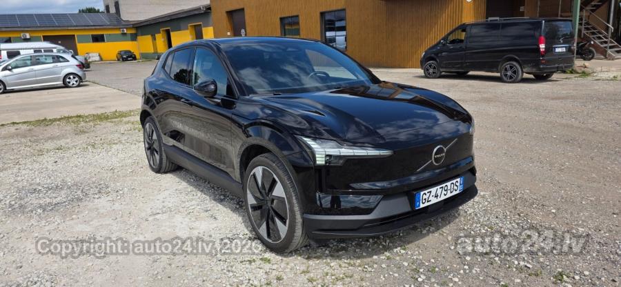 Black Volvo EX30 2024 in Tartu, with an engine capacity of 0.00 L and mileage of 35 thousand km for 34200 €, photo 1 on AUTOMOTO.COM.LV