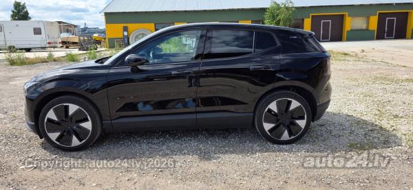 Melns Volvo EX30 2024 Tartu, ar dzinēja tilpumu 0.00 L un nobraukumu 35 tūkst. km par 34200 €, foto 4 vietnē AUTOMOTO.COM.LV