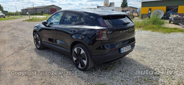 Melns Volvo EX30 2024 Tartu, ar dzinēja tilpumu 0.00 L un nobraukumu 35 tūkst. km par 34200 €, foto 5 vietnē AUTOMOTO.COM.LV