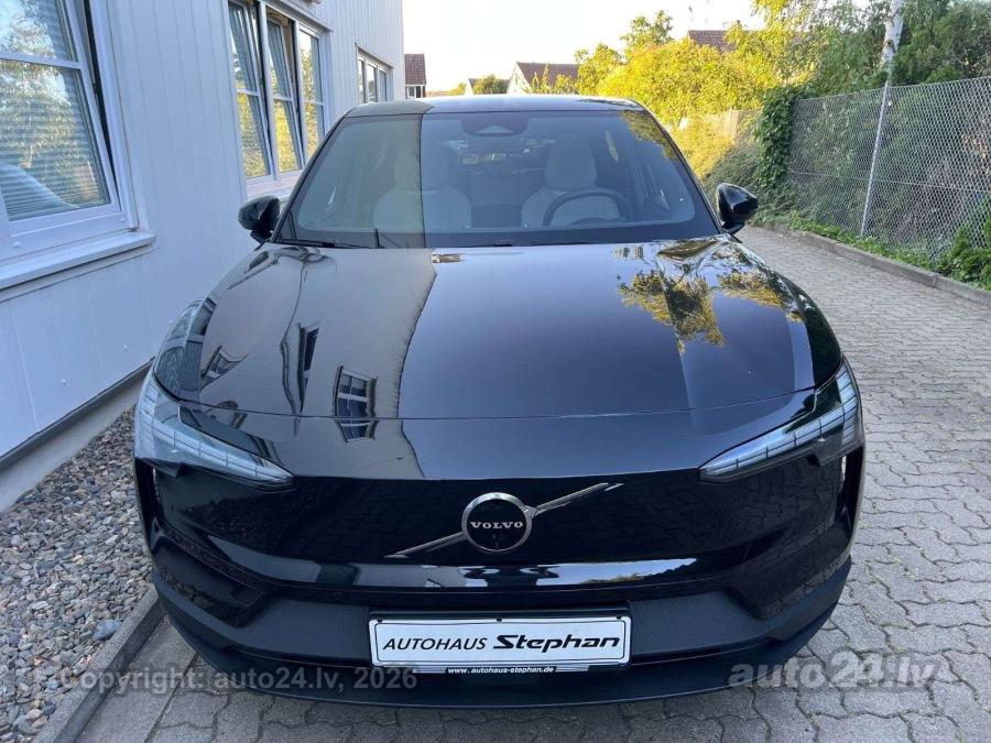 Черный Вольво EX30 2024 в Таллин, объемом двигателя 0.00 л и пробегом 35 тыс. км за 37990 €, фото 3 на AUTOMOTO.COM.LV