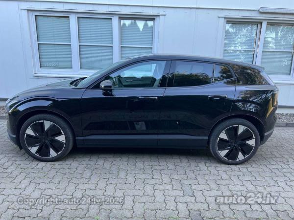 Black Volvo EX30 2024 in Tallinn, with an engine capacity of 0.00 L and mileage of 35 thousand km for 37990 €, photo 4 on AUTOMOTO.COM.LV