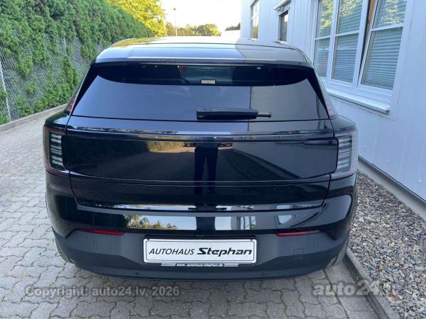 Black Volvo EX30 2024 in Tallinn, with an engine capacity of 0.00 L and mileage of 35 thousand km for 37990 €, photo 6 on AUTOMOTO.COM.LV