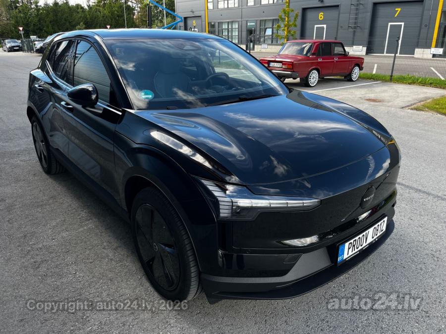 Black Volvo EX30 2026 in Tallinn, with an engine capacity of 0.00 L and mileage of 4 thousand km for 39900 €, photo 4 on AUTOMOTO.COM.LV