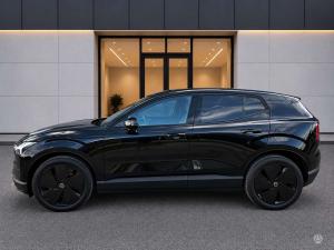 Melns Volvo EX30 2026 Tallina, ar dzinēja tilpumu 0.00 L un nobraukumu 4 tūkst. km par 39900 €, foto  vietnē AUTOMOTO.COM.LV