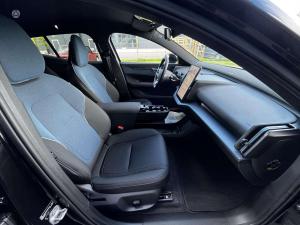Melns Volvo EX30 2026 Tallina, ar dzinēja tilpumu 0.00 L un nobraukumu 4 tūkst. km par 39900 €, foto 9 vietnē AUTOMOTO.COM.LV