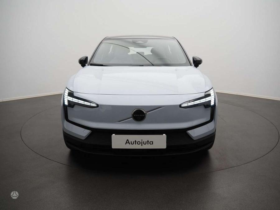 Zils Volvo EX30 2024 Viļņa, ar dzinēja tilpumu 0.00 L un nobraukumu 18 tūkst. km par 39700 €, foto 3 vietnē AUTOMOTO.COM.LV