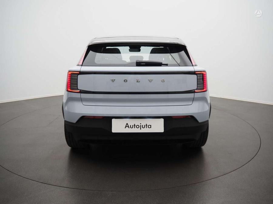 Zils Volvo EX30 2024 Viļņa, ar dzinēja tilpumu 0.00 L un nobraukumu 18 tūkst. km par 39700 €, foto 6 vietnē AUTOMOTO.COM.LV