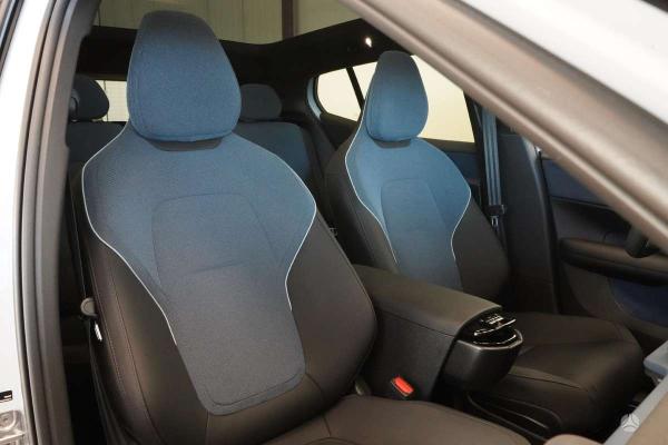 Blue Volvo EX30 2025 in Vilnius, with an engine capacity of 0.00 L and mileage of 20 thousand km for 36900 €, photo 11 on AUTOMOTO.COM.LV